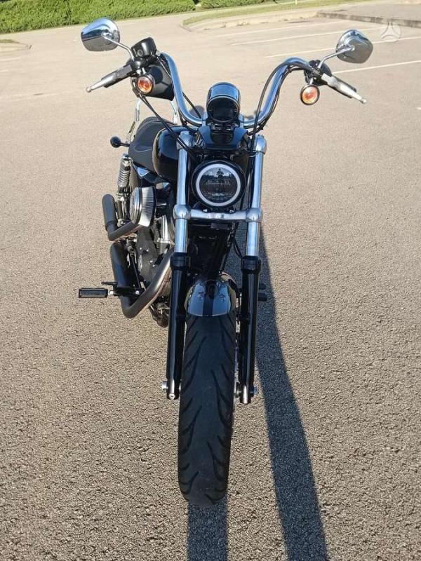 Black Harley-Davidson Sportster 2014 in Pagegiai, with an engine capacity of 1.20 L and mileage of 46 thousand km for 9100 €, photo 10 on AUTOMOTO.COM.LV
