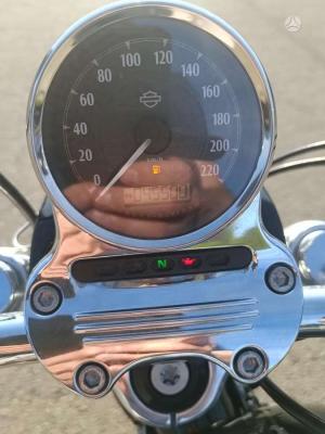 Black Harley-Davidson Sportster 2014 in Pagegiai, with an engine capacity of 1.20 L and mileage of 46 thousand km for 9100 €, photo 12 on AUTOMOTO.COM.LV