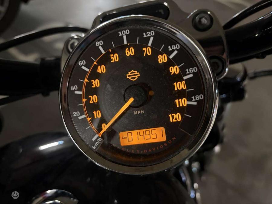 Melns Harley-Davidson Sportster 2018 Viļņa, ar dzinēja tilpumu 1.20 L un nobraukumu 15 tūkst. km par 6900 €, foto 6 vietnē AUTOMOTO.COM.LV
