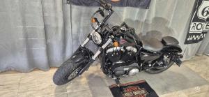 Black Harley-Davidson Sportster 2019 in Kaunas, with an engine capacity of 1.20 L and mileage of 10 thousand km for 7600 €, photo 3 on AUTOMOTO.COM.LV