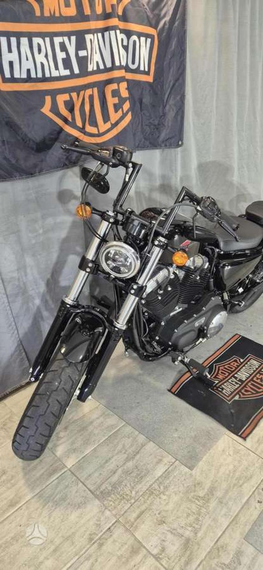 Black Harley-Davidson Sportster 2019 in Kaunas, with an engine capacity of 1.20 L and mileage of 10 thousand km for 7600 €, photo 9 on AUTOMOTO.COM.LV