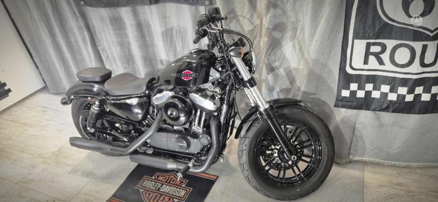 Black Harley-Davidson Sportster 2019 in Kaunas, with an engine capacity of 1.20 L and mileage of 10 thousand km for 7600 €, photo 11 on AUTOMOTO.COM.LV