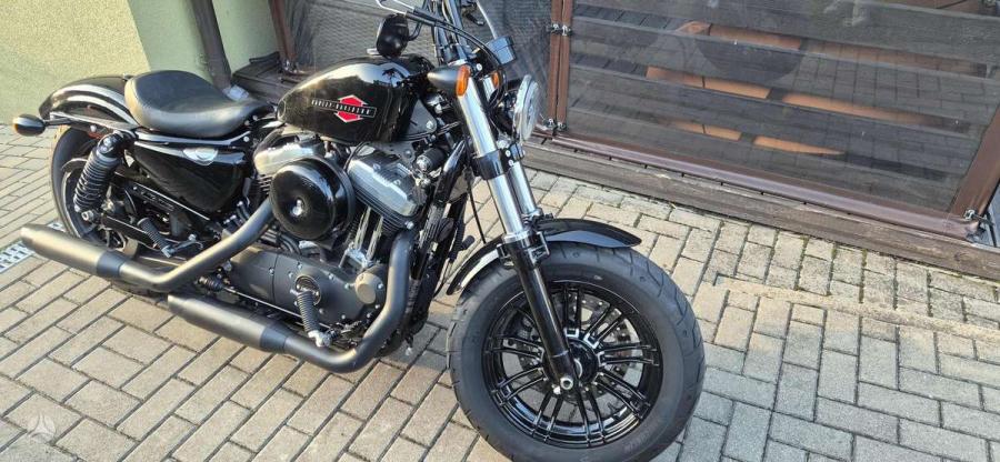 Black Harley-Davidson Sportster 2019 in Kaunas, with an engine capacity of 1.20 L and mileage of 10 thousand km for 7600 €, photo 19 on AUTOMOTO.COM.LV