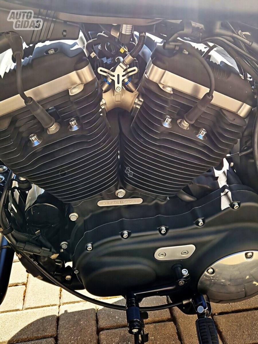 Black Harley-Davidson Sportster 2021 in Klaipeda, with an engine capacity of 0.88 L and mileage of 9 thousand km for 6890 €, photo 21 on AUTOMOTO.COM.LV