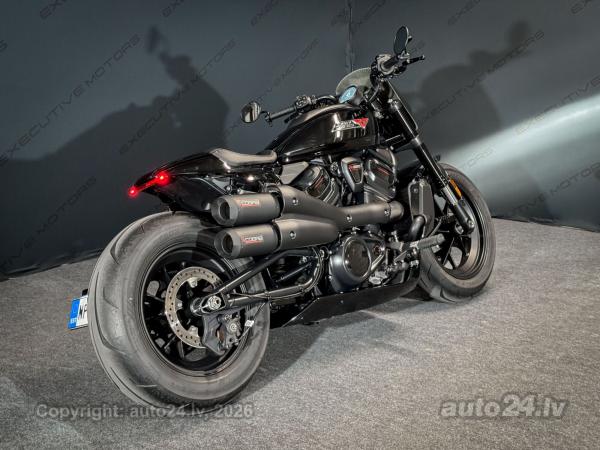 Melns Harley-Davidson Sportster 2025 Tallina, ar dzinēja tilpumu 1.25 L un nobraukumu 1 tūkst. km par 18900 €, foto 1 vietnē AUTOMOTO.COM.LV