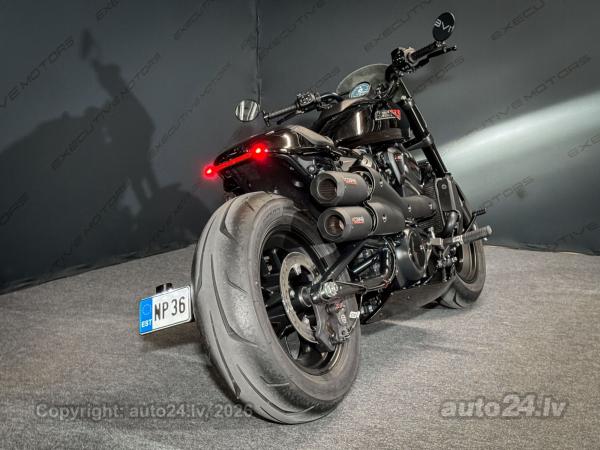 Melns Harley-Davidson Sportster 2025 Tallina, ar dzinēja tilpumu 1.25 L un nobraukumu 1 tūkst. km par 18900 €, foto 6 vietnē AUTOMOTO.COM.LV