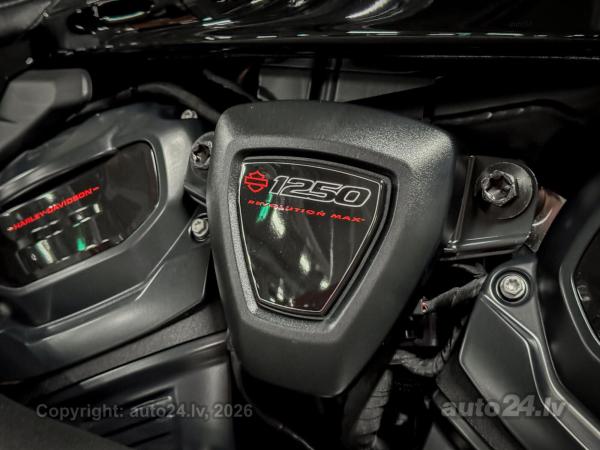 Melns Harley-Davidson Sportster 2025 Tallina, ar dzinēja tilpumu 1.25 L un nobraukumu 1 tūkst. km par 18900 €, foto 8 vietnē AUTOMOTO.COM.LV