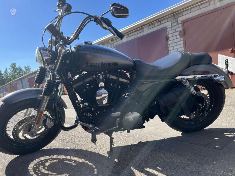 Pelēks Harley-Davidson Sportster 2016 Kauņa, ar dzinēja tilpumu 1.20 L un nobraukumu 26 tūkst. km par 6300 €, foto 5 vietnē AUTOMOTO.COM.LV