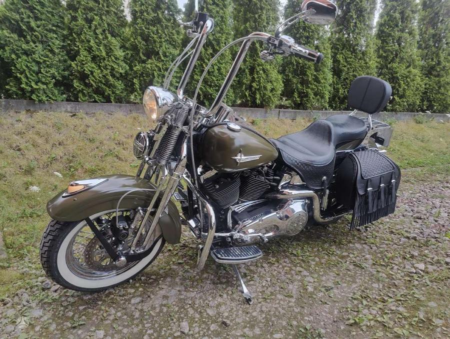Harley-Davidson Springer 2001 in Panevezys, with an engine capacity of 1.45 L and mileage of 50 thousand km for 8500 €, photo 3 on AUTOMOTO.COM.LV