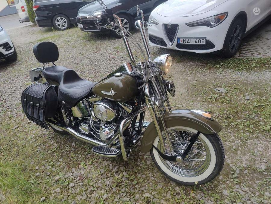 Harley-Davidson Springer 2001 in Panevezys, with an engine capacity of 1.45 L and mileage of 50 thousand km for 8500 €, photo 4 on AUTOMOTO.COM.LV