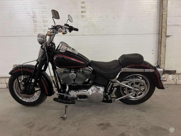 Harley-Davidson Springer 2005 in Siauliai, with an engine capacity of 1.45 L and mileage of 28 thousand km for 7506 €, photo 1 on AUTOMOTO.COM.LV