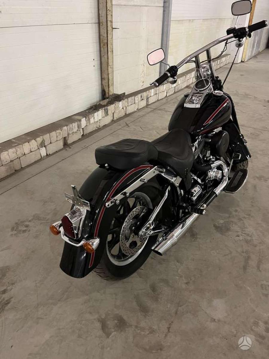 Harley-Davidson Springer 2005 in Siauliai, with an engine capacity of 1.45 L and mileage of 28 thousand km for 7506 €, photo 13 on AUTOMOTO.COM.LV