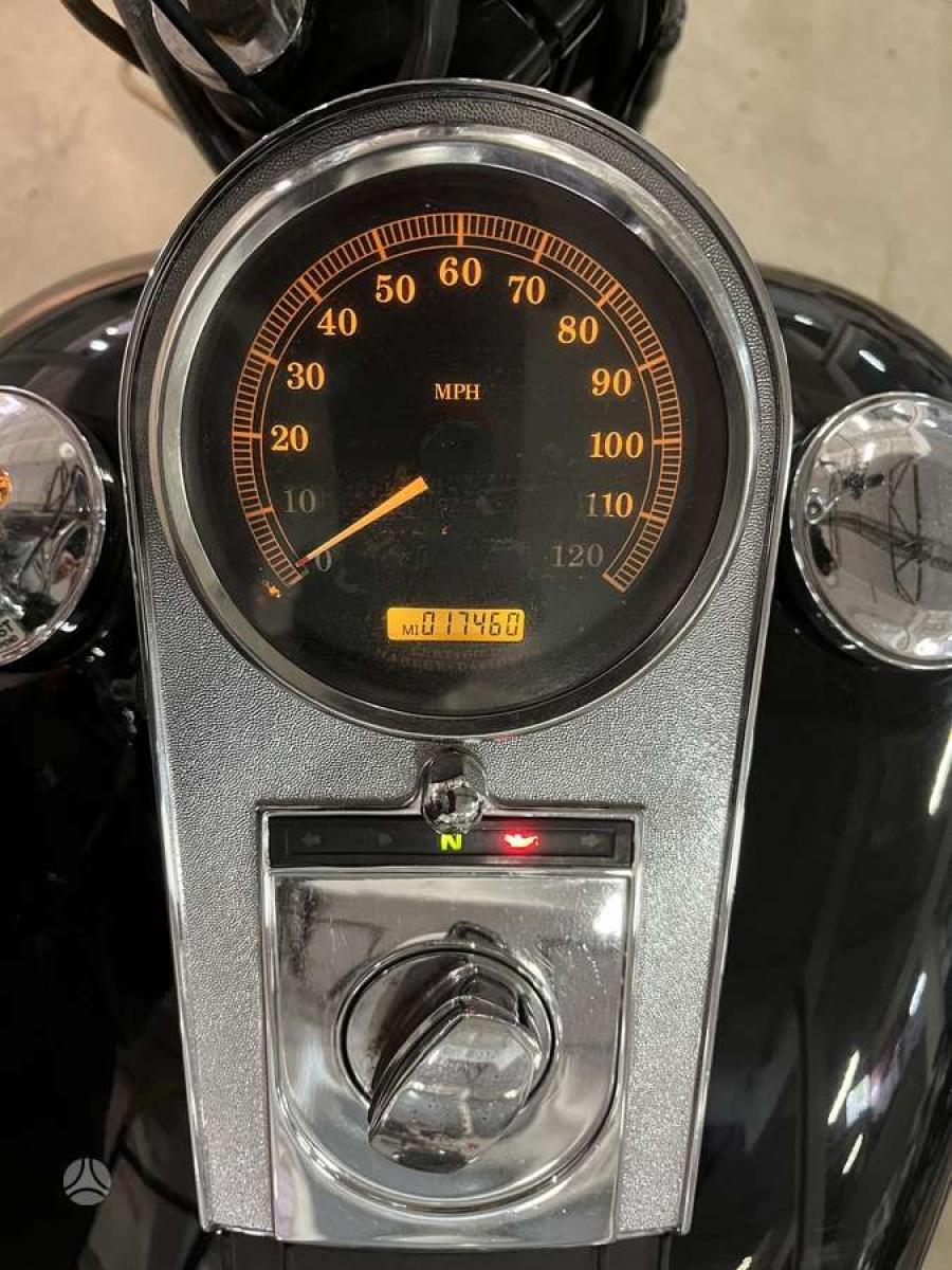 Harley-Davidson Springer 2005 in Siauliai, with an engine capacity of 1.45 L and mileage of 28 thousand km for 7506 €, photo 17 on AUTOMOTO.COM.LV
