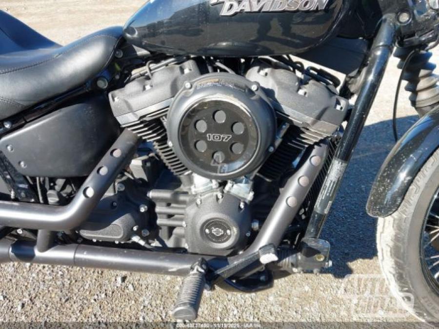 Melns Harley-Davidson Street Bob FXBB 0 Klaipėda, ar dzinēja tilpumu 0.00 L un nobraukumu 0 tūkst. km par 3500 €, foto 9 vietnē AUTOMOTO.COM.LV