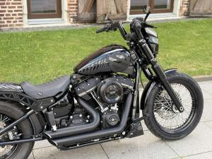 Black Harley-Davidson Street Bob FXBB 2019 in Klaipeda, with an engine capacity of 1.75 L and mileage of 11 thousand km for 13800 €, photo 5 on AUTOMOTO.COM.LV