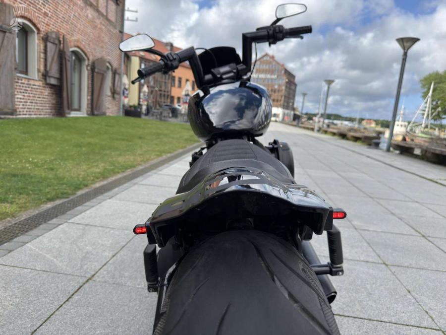 Black Harley-Davidson Street Bob FXBB 2019 in Klaipeda, with an engine capacity of 1.75 L and mileage of 11 thousand km for 13800 €, photo 8 on AUTOMOTO.COM.LV