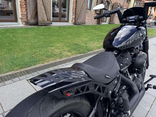 Black Harley-Davidson Street Bob FXBB 2019 in Klaipeda, with an engine capacity of 1.75 L and mileage of 11 thousand km for 13800 €, photo 9 on AUTOMOTO.COM.LV