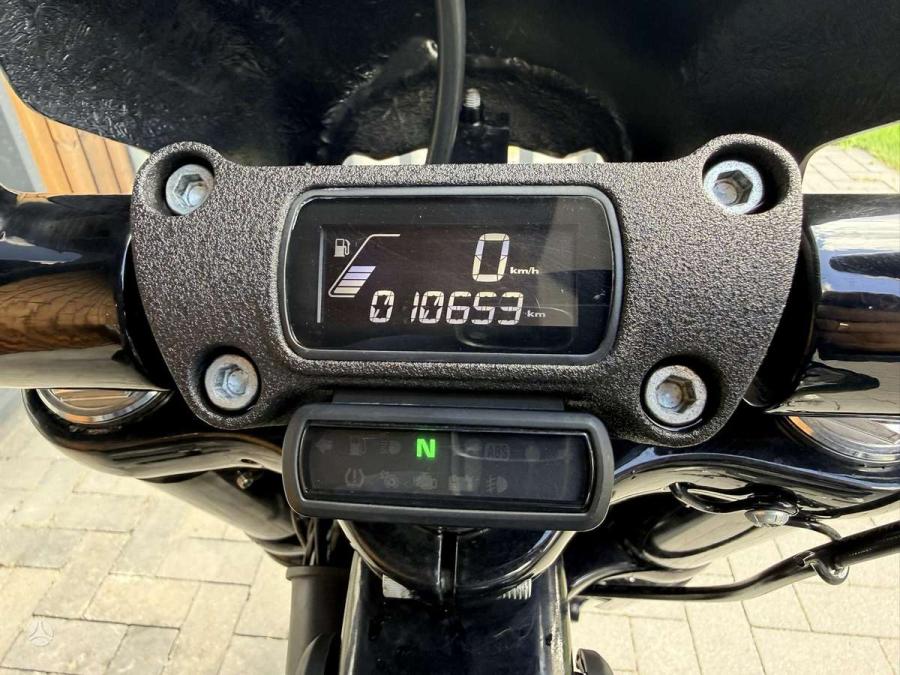 Black Harley-Davidson Street Bob FXBB 2019 in Klaipeda, with an engine capacity of 1.75 L and mileage of 11 thousand km for 13800 €, photo 12 on AUTOMOTO.COM.LV