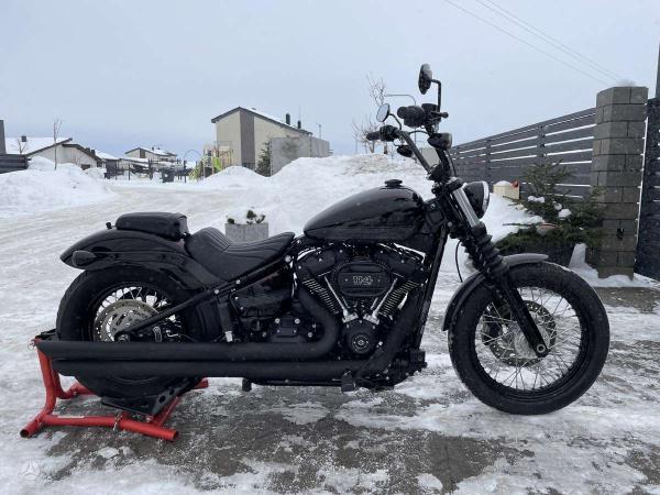Черный Харли-Девидсон Street Bob FXBB 2021 в Клайпеда, объемом двигателя 1.87 л и пробегом 14 тыс. км за 10600 €, фото 2 на AUTOMOTO.COM.LV