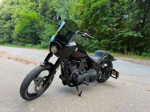 Melns Harley-Davidson Street Bob FXBB 2021 Tauragė, ar dzinēja tilpumu 1.87 L un nobraukumu 12 tūkst. km par 12700 €, foto 3 vietnē AUTOMOTO.COM.LV