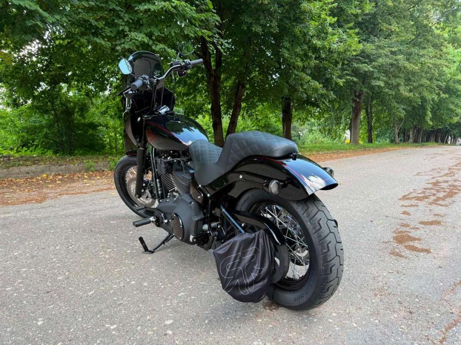 Melns Harley-Davidson Street Bob FXBB 2021 Tauragė, ar dzinēja tilpumu 1.87 L un nobraukumu 12 tūkst. km par 12700 €, foto 4 vietnē AUTOMOTO.COM.LV
