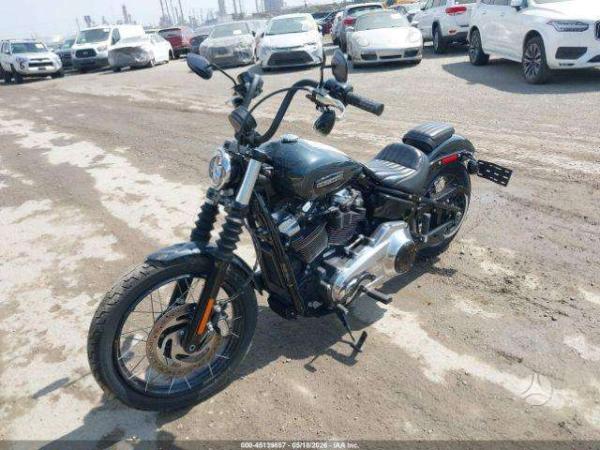 Black Harley-Davidson Street Bob FXBB 2025 in Klaipeda, with an engine capacity of 1.92 L and mileage of 8 thousand km for 3500 €, photo 2 on AUTOMOTO.COM.LV