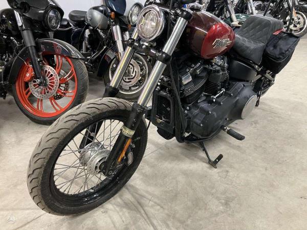 Harley-Davidson Street Bob FXBB 2018 in Siauliai, with an engine capacity of 0.00 L and mileage of 11 thousand km for 4250 €, photo 5 on AUTOMOTO.COM.LV