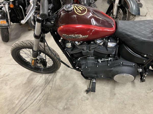 Harley-Davidson Street Bob FXBB 2018 in Siauliai, with an engine capacity of 0.00 L and mileage of 11 thousand km for 4250 €, photo 8 on AUTOMOTO.COM.LV