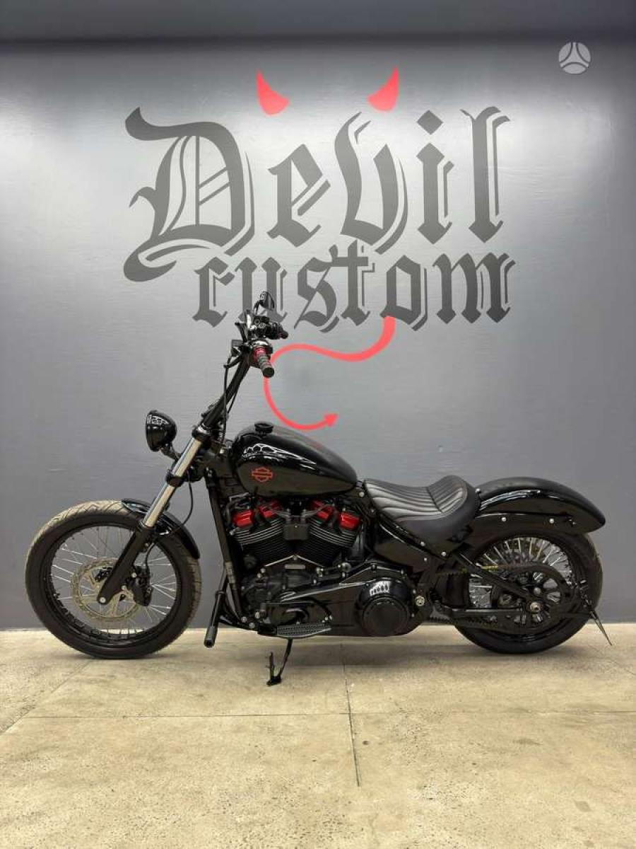 Harley-Davidson Street Bob FXBB 2020 in Kaunas, with an engine capacity of 1.80 L and mileage of 22 thousand km for 9900 €, photo 3 on AUTOMOTO.COM.LV