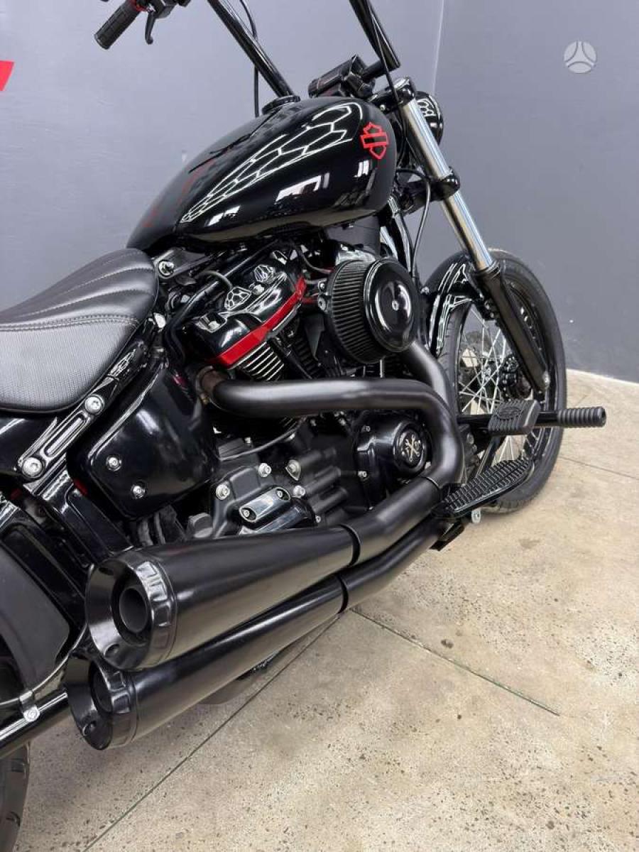 Harley-Davidson Street Bob FXBB 2020 in Kaunas, with an engine capacity of 1.80 L and mileage of 22 thousand km for 9900 €, photo 7 on AUTOMOTO.COM.LV