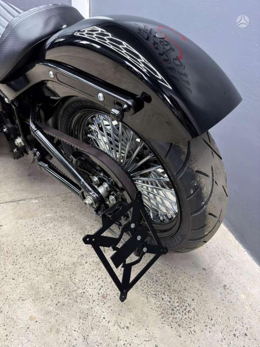 Harley-Davidson Street Bob FXBB 2020 in Kaunas, with an engine capacity of 1.80 L and mileage of 22 thousand km for 9900 €, photo 11 on AUTOMOTO.COM.LV