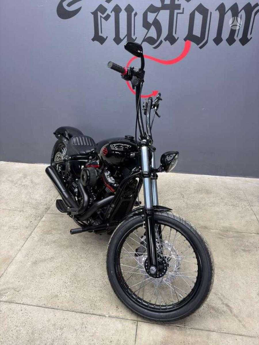 Harley-Davidson Street Bob FXBB 2020 in Kaunas, with an engine capacity of 1.80 L and mileage of 22 thousand km for 9900 €, photo 12 on AUTOMOTO.COM.LV
