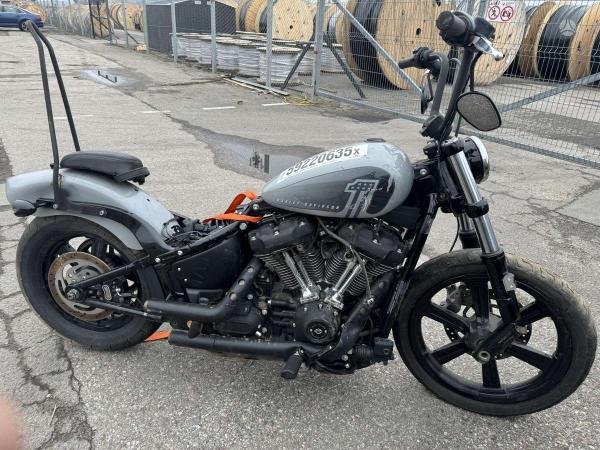 Harley-Davidson Street Bob FXBB 2024 in Kaunas, with an engine capacity of 0.00 L and mileage of 7 thousand km for 5500 €, photo 1 on AUTOMOTO.COM.LV