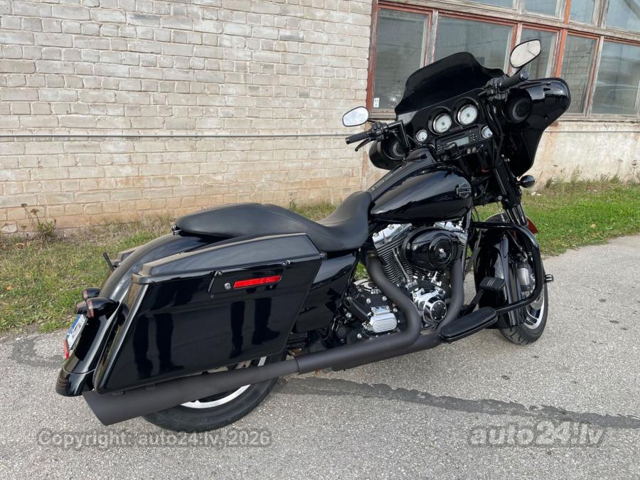 Black Harley-Davidson Street Glide 2013 in Tallinn, with an engine capacity of 1.70 L and mileage of 49 thousand km for 9900 €, photo 3 on AUTOMOTO.COM.LV