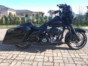 Melns Harley-Davidson Street Glide 2014 Tartu, ar dzinēja tilpumu 1.70 L un nobraukumu 35 tūkst. km par 12600 €, foto  vietnē AUTOMOTO.COM.LV