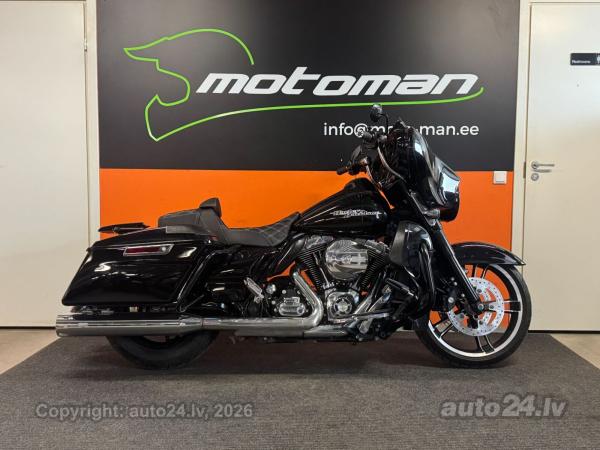 Black Harley-Davidson Street Glide 2015 in Tartu, with an engine capacity of 1.69 L and mileage of 53 thousand km for 12990 €, photo 2 on AUTOMOTO.COM.LV