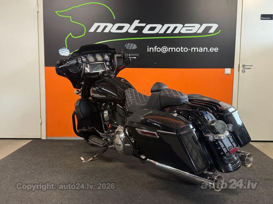 Черный Харли-Девидсон Street Glide 2015 в Тарту, объемом двигателя 1.69 л и пробегом 53 тыс. км за 12990 €, фото 5 на AUTOMOTO.COM.LV