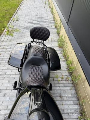 Black Harley-Davidson Street Glide 2015 in Tartu, with an engine capacity of 1.69 L and mileage of 44 thousand km for 13400 €, photo 15 on AUTOMOTO.COM.LV