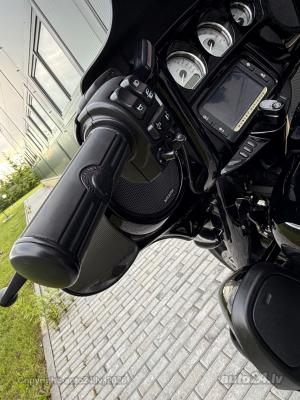Black Harley-Davidson Street Glide 2015 in Tartu, with an engine capacity of 1.69 L and mileage of 44 thousand km for 13400 €, photo 26 on AUTOMOTO.COM.LV