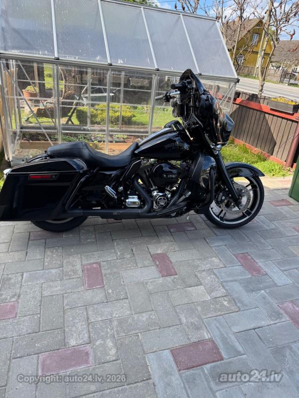 Melns Harley-Davidson Street Glide 2016 Tallina, ar dzinēja tilpumu 1.69 L un nobraukumu 21 tūkst. km par 16000 €, foto 8 vietnē AUTOMOTO.COM.LV