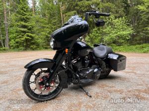 Black Harley-Davidson Street Glide 2020 in Rakvere, with an engine capacity of 1.87 L and mileage of 58 thousand km for 25000 €, photo 3 on AUTOMOTO.COM.LV