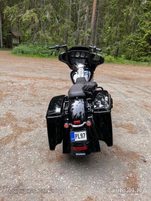 Black Harley-Davidson Street Glide 2020 in Rakvere, with an engine capacity of 1.87 L and mileage of 58 thousand km for 25000 €, photo 5 on AUTOMOTO.COM.LV