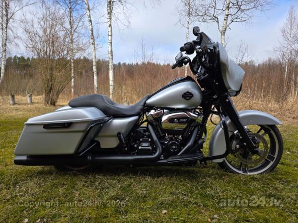 Черный Харли-Девидсон Street Glide 2022 в Пярну, объемом двигателя 1.75 л и пробегом 9 тыс. км за 18500 €, фото 4 на AUTOMOTO.COM.LV
