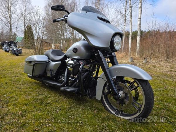 Черный Харли-Девидсон Street Glide 2022 в Пярну, объемом двигателя 1.75 л и пробегом 9 тыс. км за 18500 €, фото 5 на AUTOMOTO.COM.LV