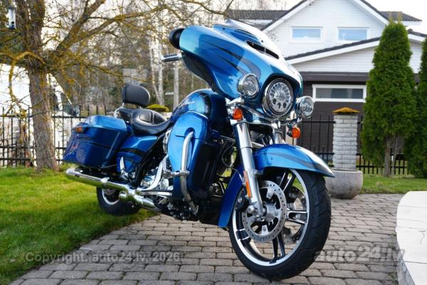 Синий Харли-Девидсон Street Glide 2014 в Тарту, объемом двигателя 1.80 л и пробегом 9 тыс. км за 17200 €, фото 2 на AUTOMOTO.COM.LV