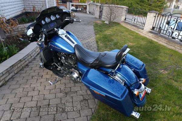 Синий Харли-Девидсон Street Glide 2014 в Тарту, объемом двигателя 1.80 л и пробегом 9 тыс. км за 17200 €, фото 8 на AUTOMOTO.COM.LV