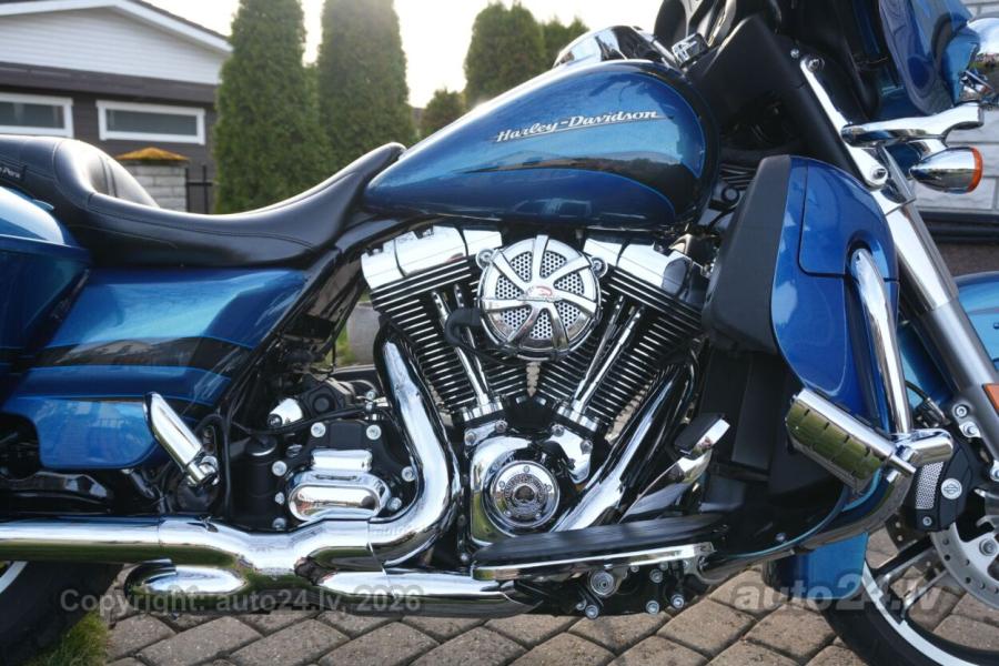 Blue Harley-Davidson Street Glide 2014 in Tartu, with an engine capacity of 1.80 L and mileage of 9 thousand km for 17200 €, photo 10 on AUTOMOTO.COM.LV
