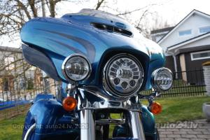 Blue Harley-Davidson Street Glide 2014 in Tartu, with an engine capacity of 1.80 L and mileage of 9 thousand km for 17200 €, photo 12 on AUTOMOTO.COM.LV
