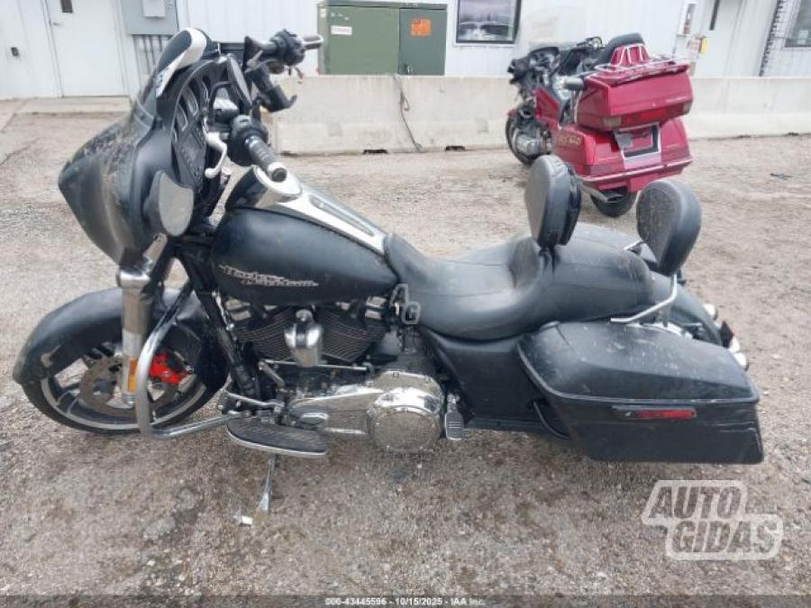Black Harley-Davidson Street Glide FLHX 0 in Klaipeda, with an engine capacity of 0.00 L and mileage of 0 thousand km for 4250 €, photo 13 on AUTOMOTO.COM.LV