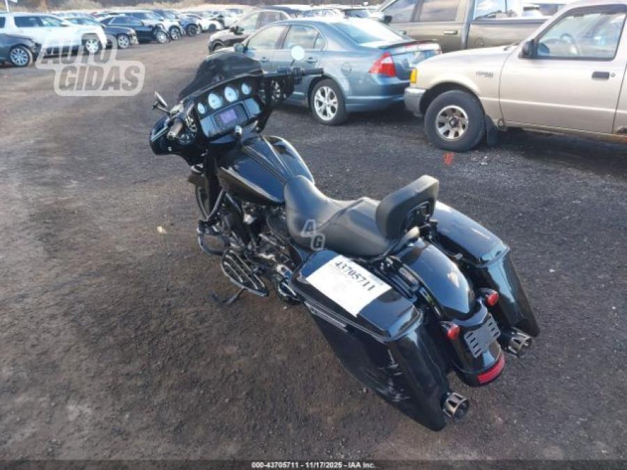 Black Harley-Davidson Street Glide FLHX 0 in Klaipeda, with an engine capacity of 0.00 L and mileage of 0 thousand km for 4550 €, photo 3 on AUTOMOTO.COM.LV